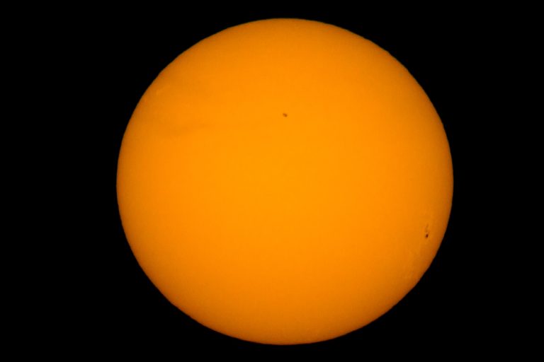 The Sect Lights in Astrology: Day vs. Night Birth and Why It Matters ...